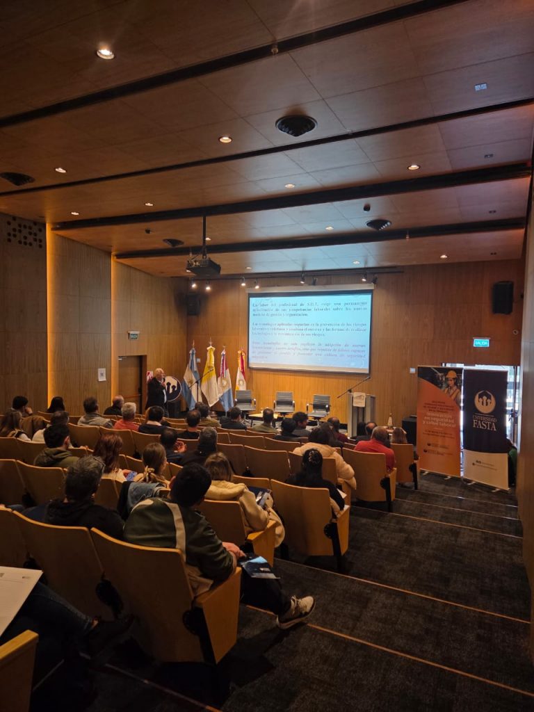 - Sitio de la Facultad de Ingeniería de la Universidad FASTA